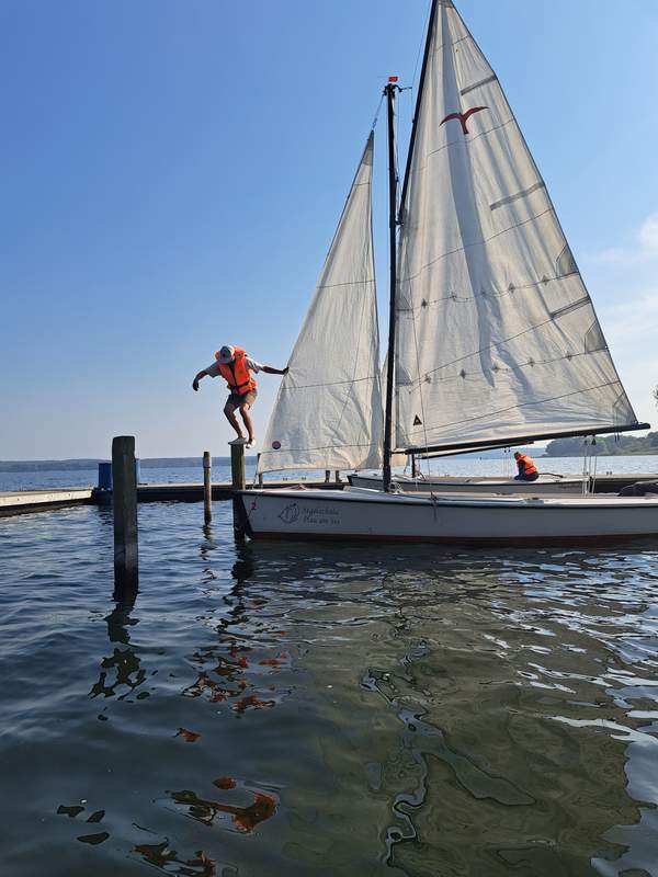Eine Team-Challenge auf dem Segelboot in Plau am See